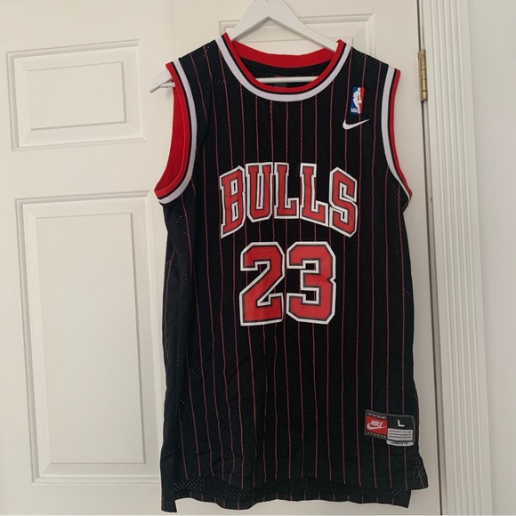 Nike | Shirts | Nike Chicago Bulls 23 Michael Jordan Basketball Jersey ...